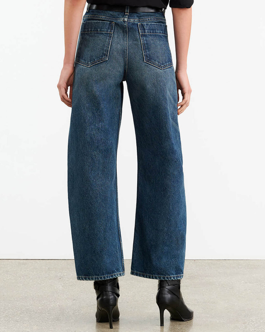 NILI LOTAN Otis Jeans | TNT - The New Trend | Shop Luxury Fashion & High-End Designer Brands ...